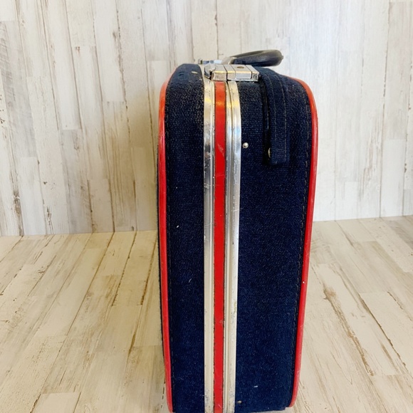Skyway | Bags | Vintage Skyway Blue And Red Tweed Travel Suitcase With ...